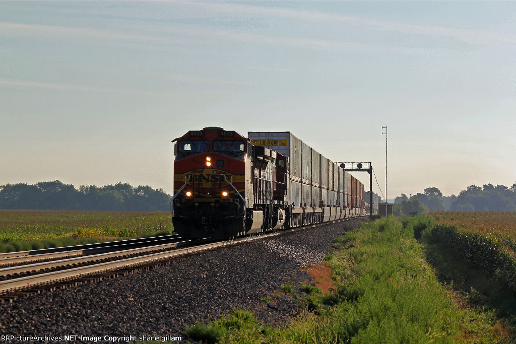 BNSF 4823 streaks across the southern part of Iowa for Missouri.